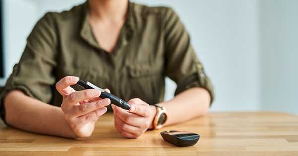 Waspadai! Ini 7 Tanda Tubuh Kamu Kelebihan Gula