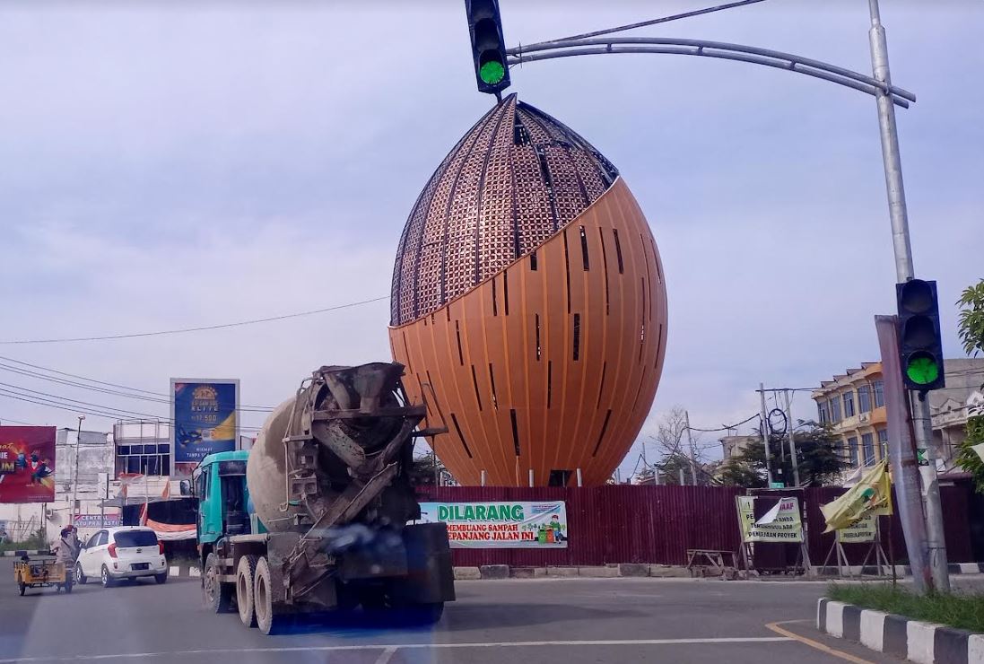Penampakan Tugu Buah Melinjo Rp 4,8 miliar di Pidie