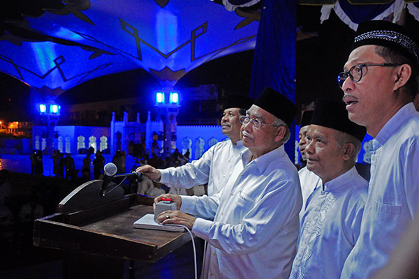 [FOTO] Payung Raksasa di Masjid Raya Baiturrahman